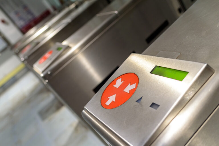 THE BENEFITS OF INSTALLING COMMERCIAL ACCESS CONTROL SYSTEMS ...